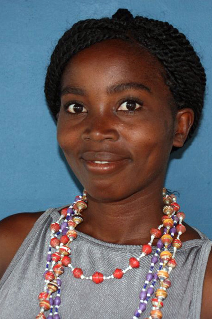 Genise – Haitian Bead Project